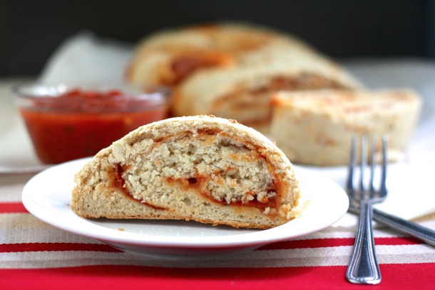 PEPPERONI GARLIC BUTTER PIZZA BREAD | cait's plate